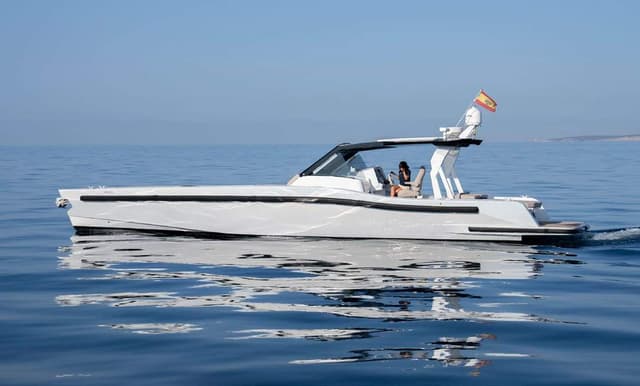 Maori — Yacht in Ibiza | Aurelius Society